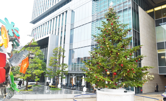 東京ガーデンテラス紀尾井町 KIOI ENCHANTED TREE｜実績・事例｜西武造園株式会社